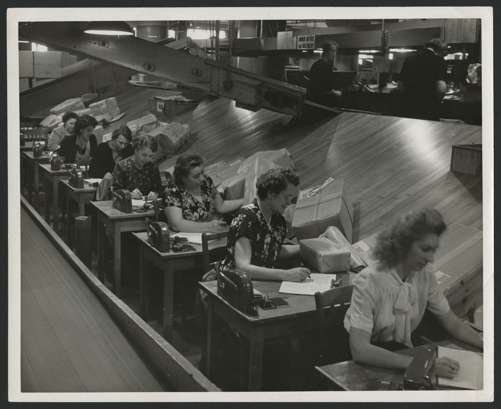 Catalogue shopping at Sears: Delivering the goods | Library and ...